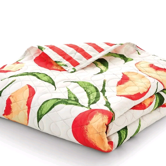 Mainstays | Bedding | Mainstays Traditional Peaches Reversible Quilt ...